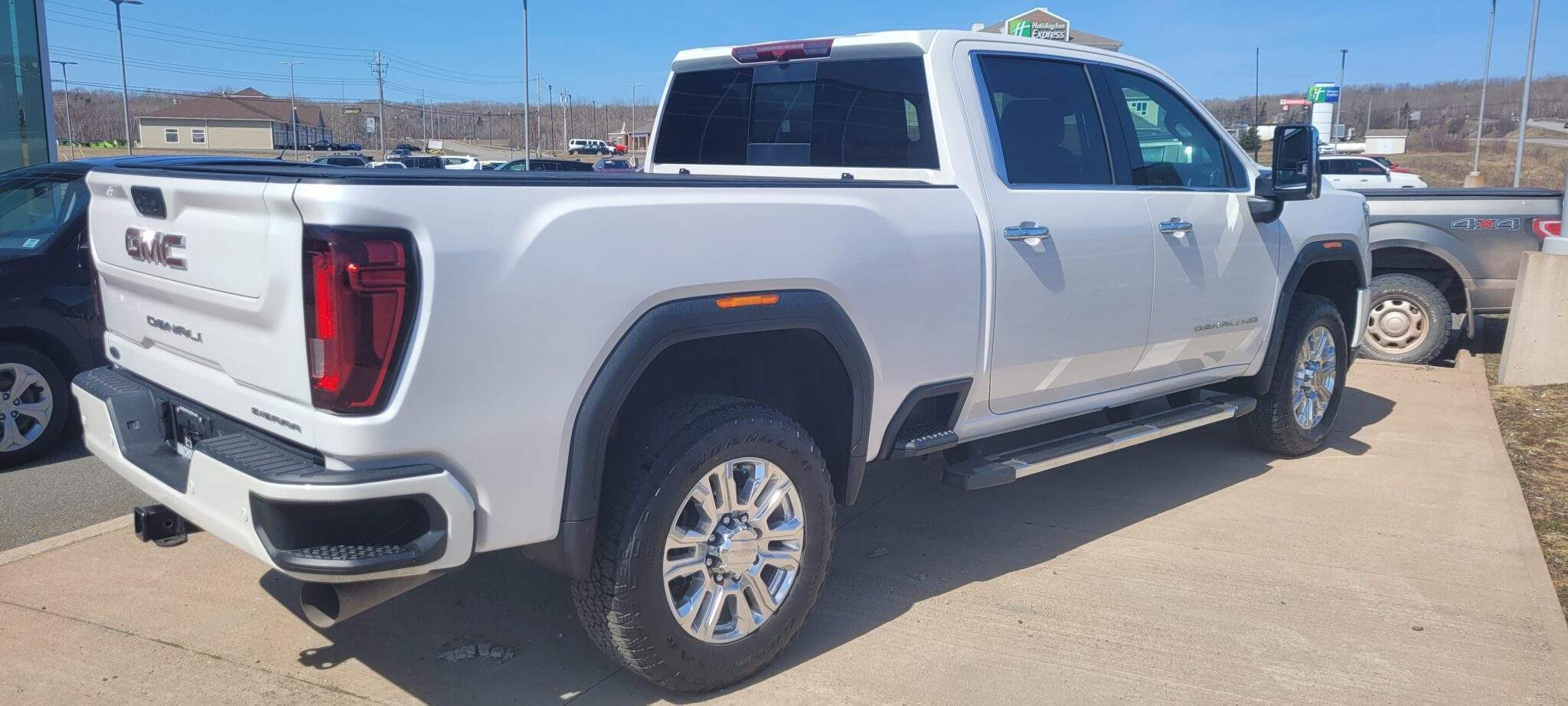 What Is The Max Towing Of A 1 Ton Truck - Truck Report Geeks
