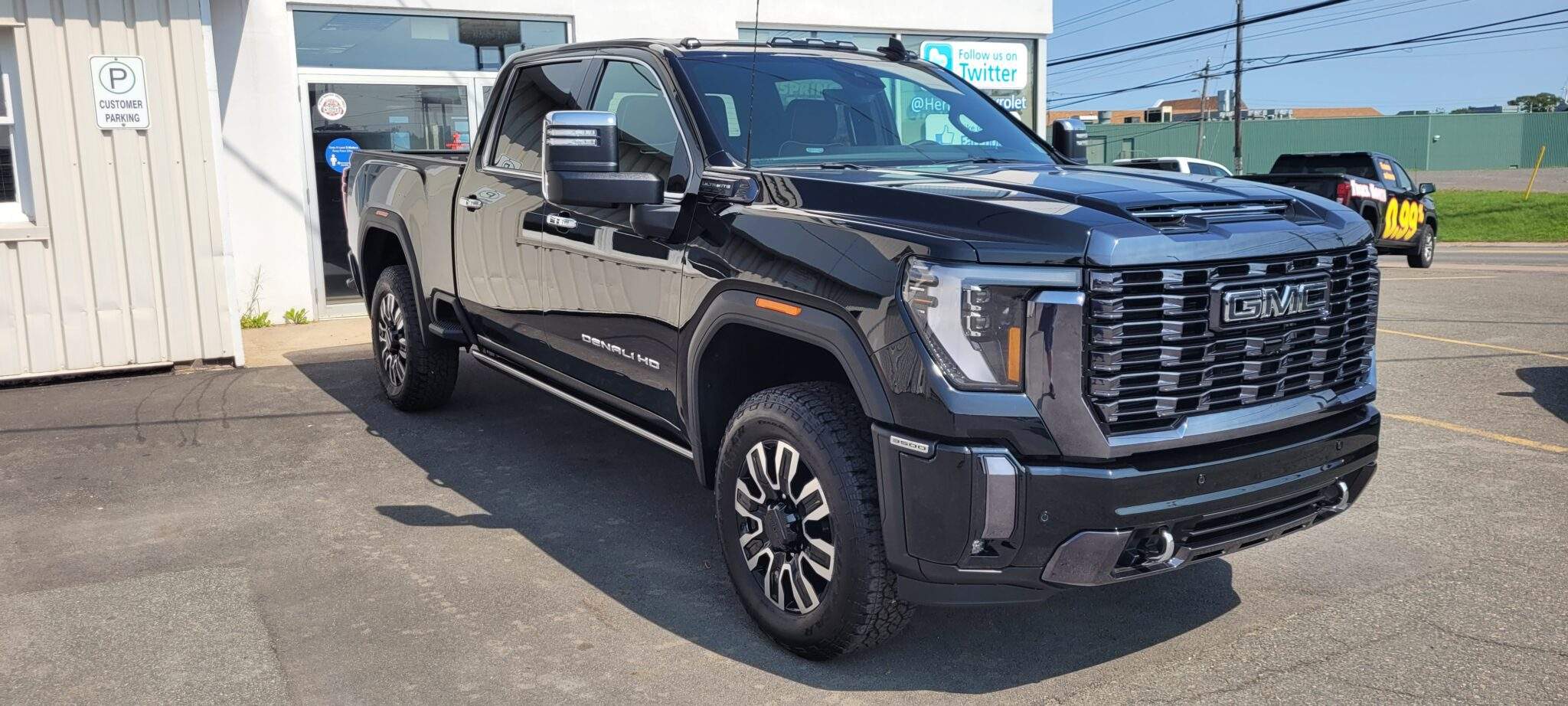 A Closer Look at the GMC Sierra: Built to Impress - Truck Report Geeks