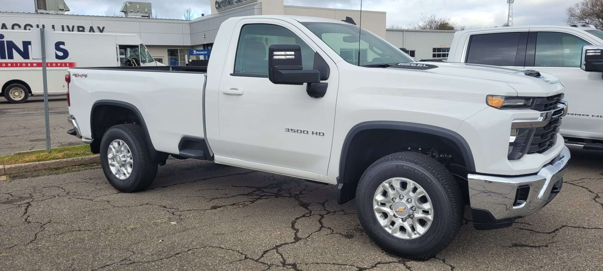 What Is A 1 Ton Truck - Your Guide to Heavy-Duty Haulers - Truck Report ...